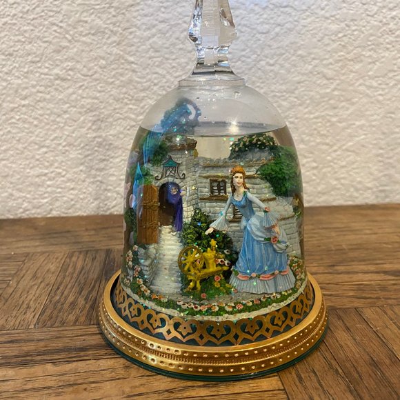 Jane Q Lunga | Accents | 4 Jane Q Lunga Disney Themed Snow Globes ...